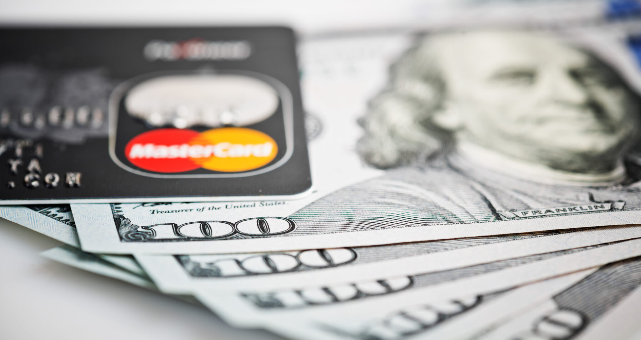 10 Credit Card Traps That Can Land You in Debt